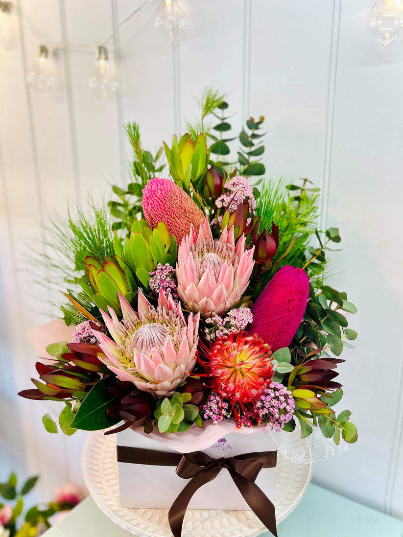 Earthy Love – Every Blooming Thing Florist